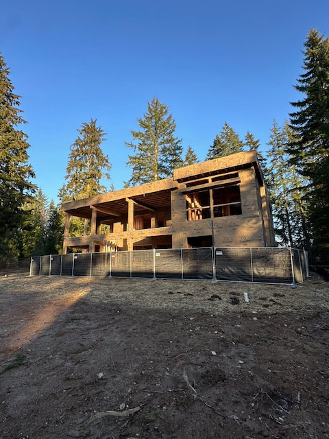 Custom Home Builder Temporary Fence